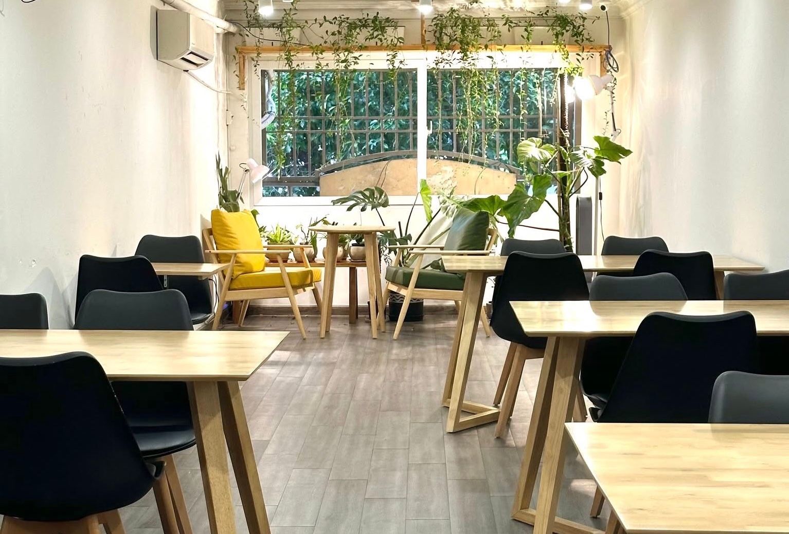 Murmur Working Cafe - Không gian yên tĩnh, thú vị giúp bạn bật mood làm việc